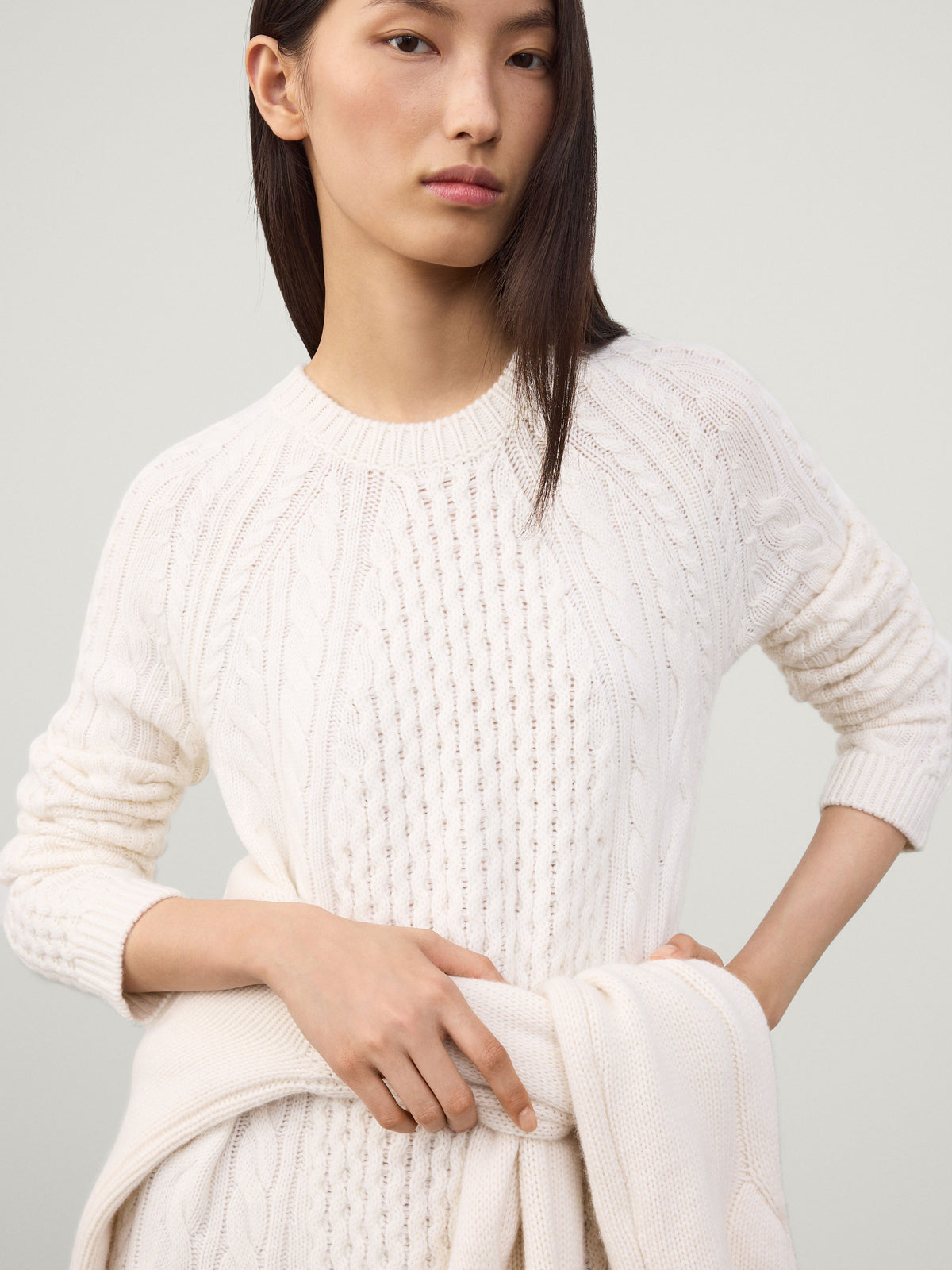 LISA YANG Official Website | A Complete Cashmere Wardrobe