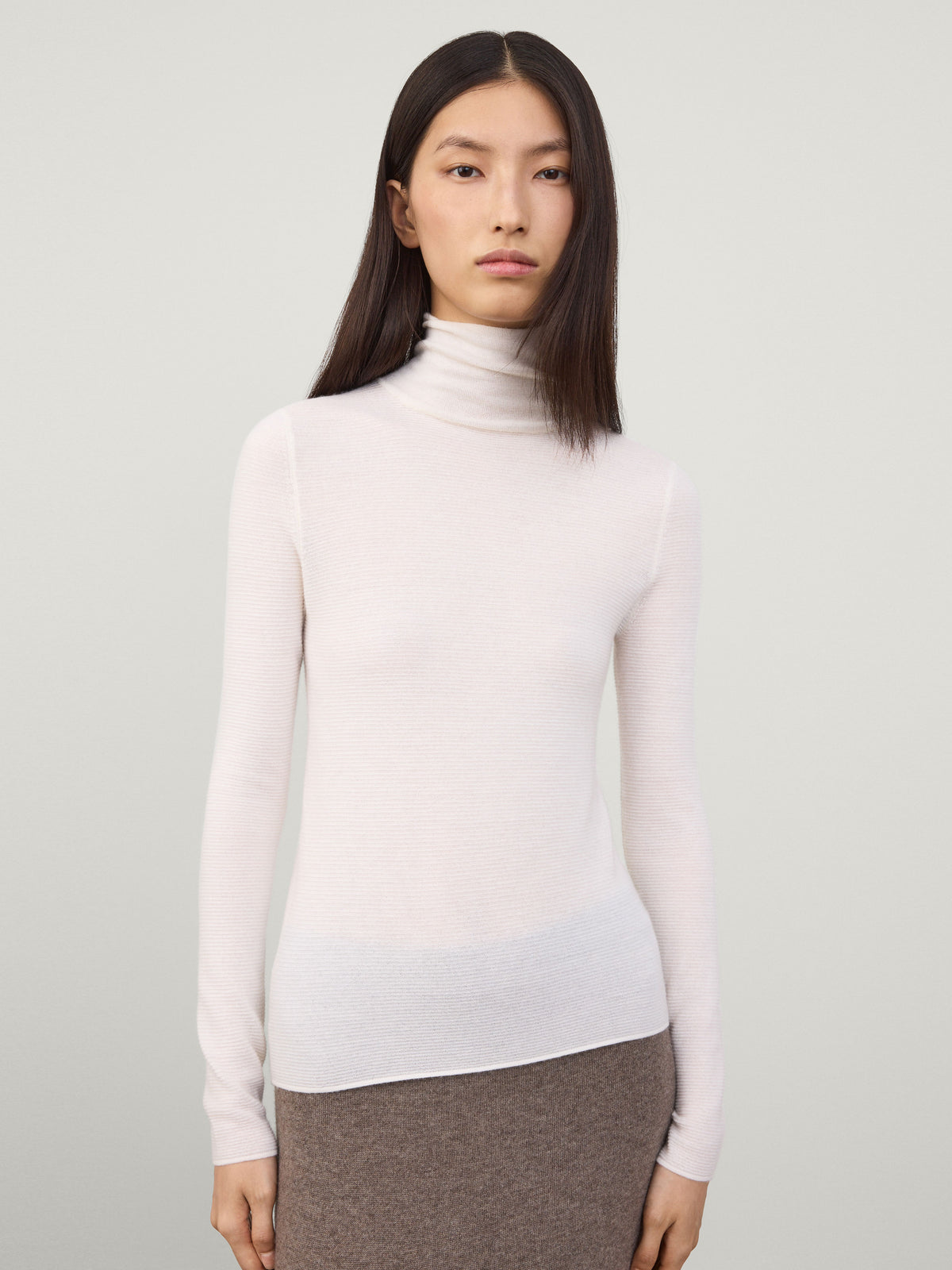 LISA YANG Official Website | A Complete Cashmere Wardrobe